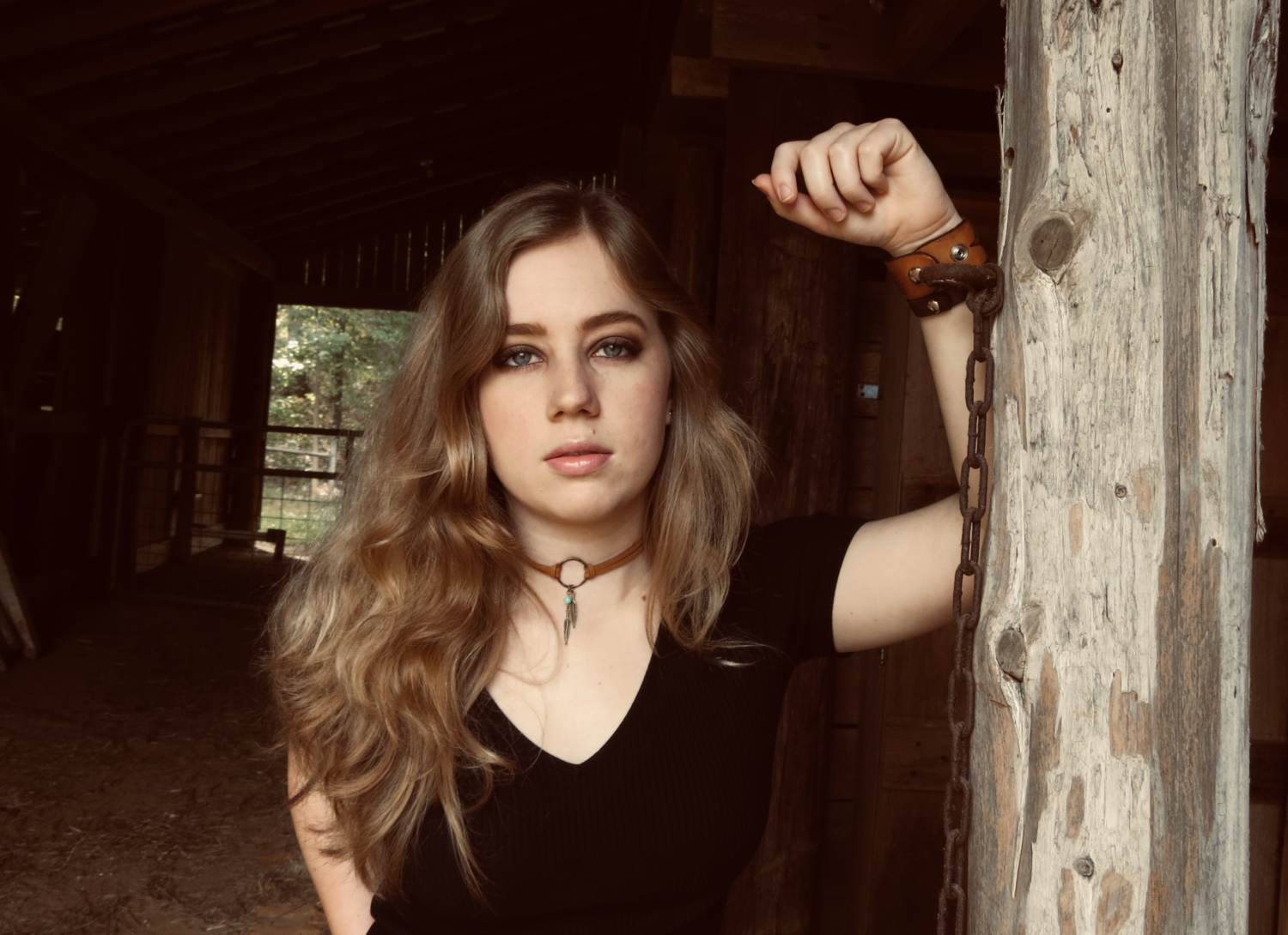 Musician & Songwriter, Samantha Snyder - AcoustiCult