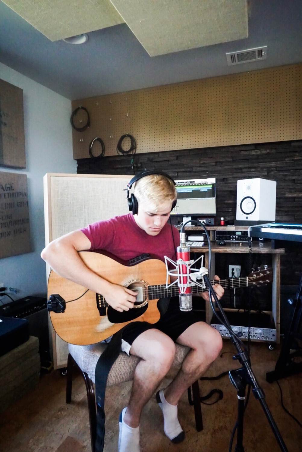 Oklahoma Guitarist Seth Russell - AcoustiCult