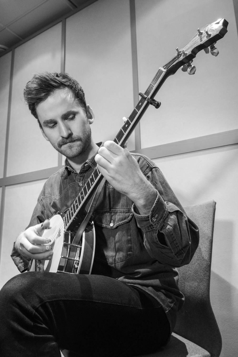 Bluegrass from Norway : Thorbjørn Olsen - AcoustiCult