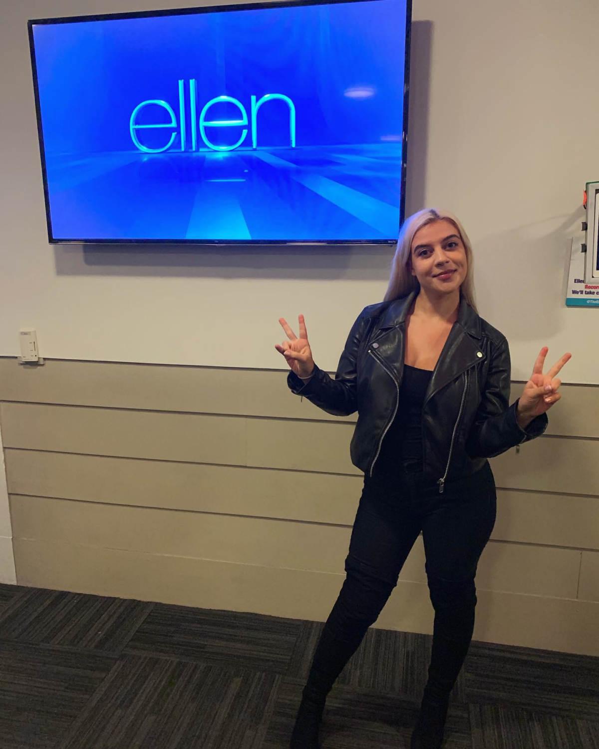 Jazz Violinist Nora Germain - AcoustiCult