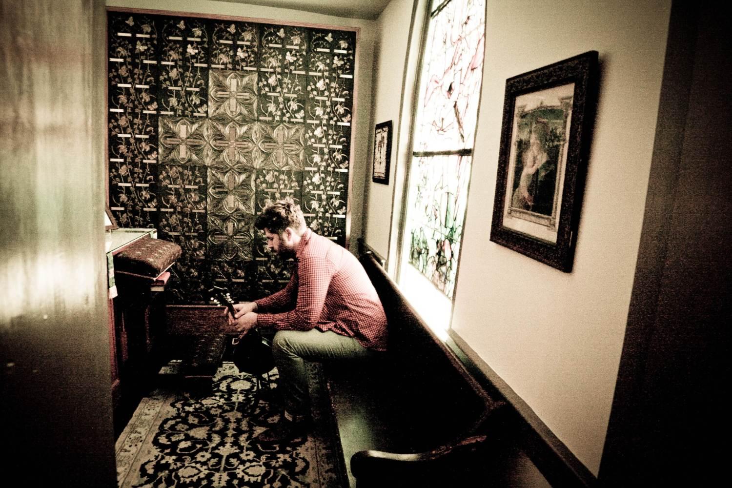 Living In The Golden Age with Bryan Simpson - AcoustiCult