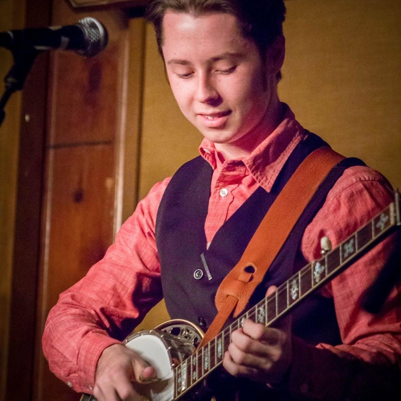 Kentucky Bluegrass via Kelsey Crews - AcoustiCult